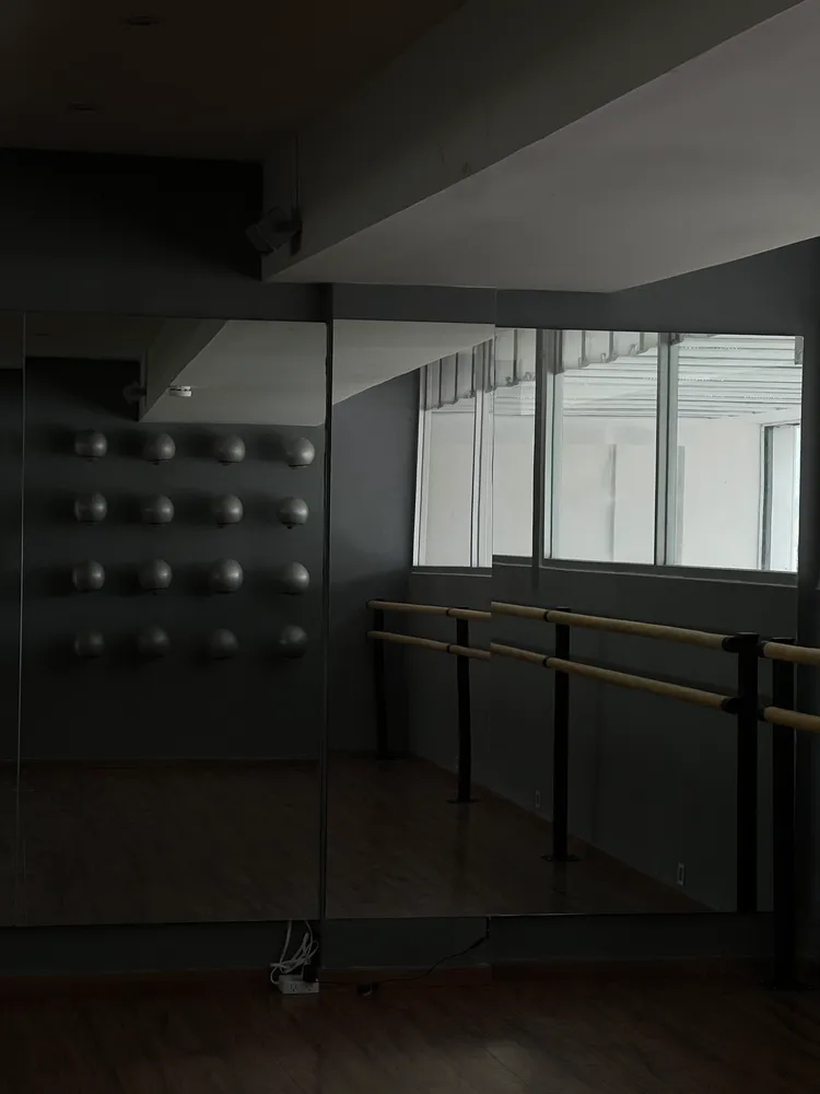 Veintidós Studio - Nessty