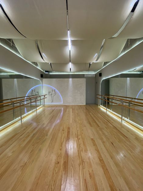 Turnout Studio Nessty